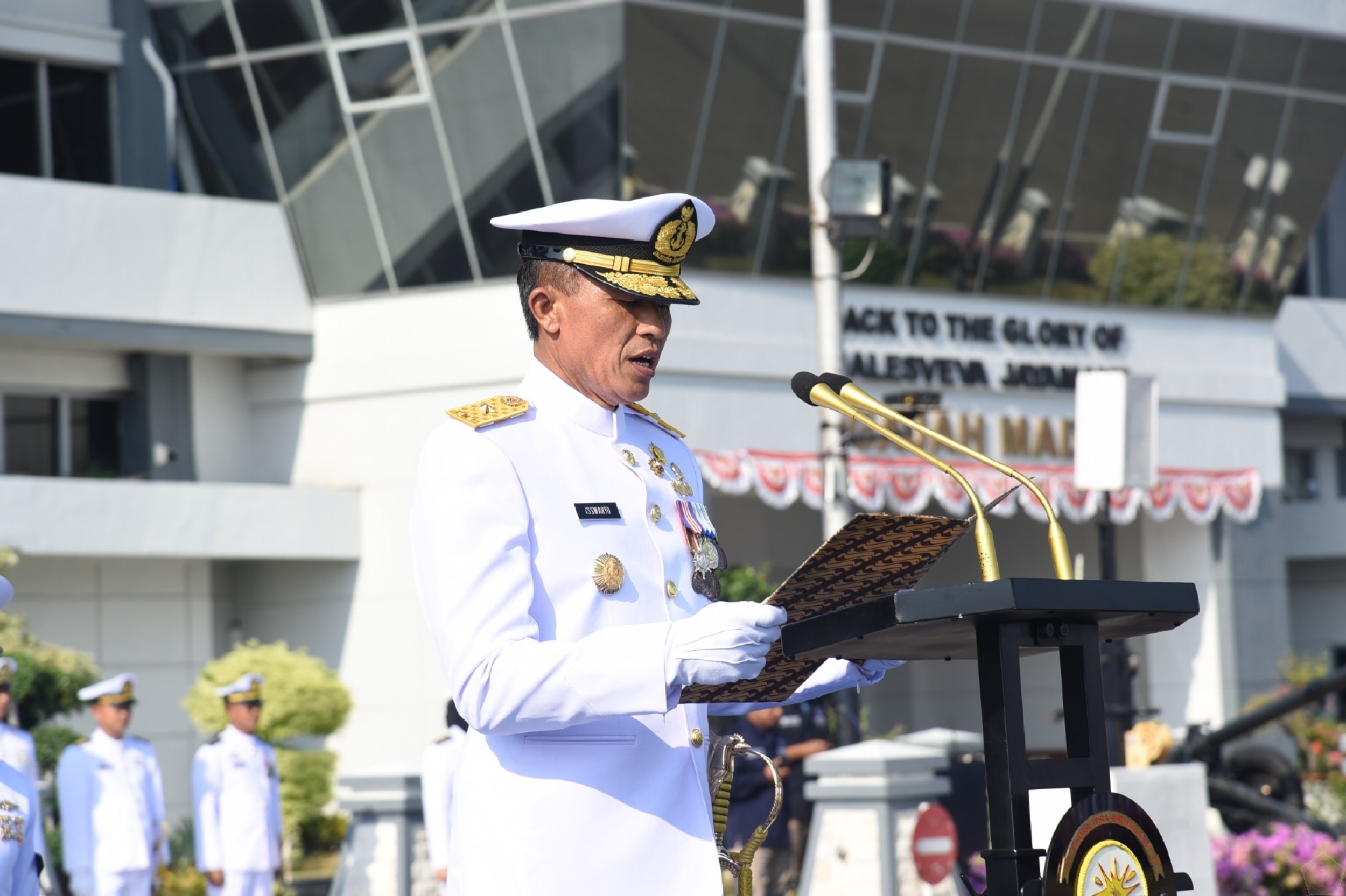 Kenang Jasa Para Pahlawan, Kaskoarmada II Pimpin Upacara HUT Ke-78 ...