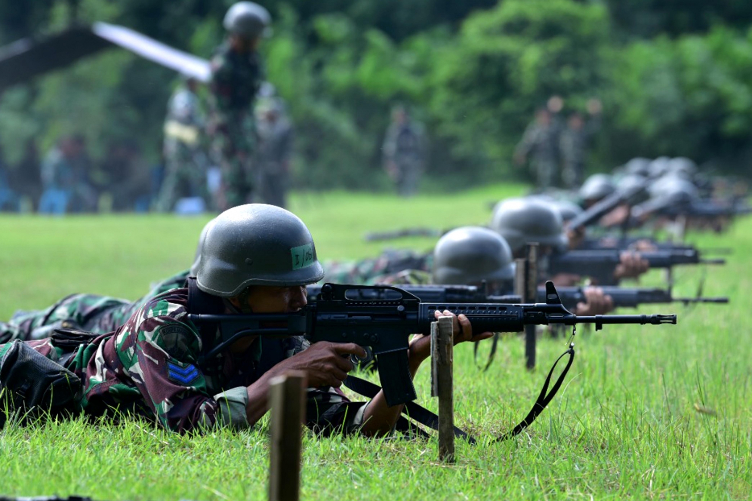 Prajurit Batalyon Tank Amfibi 2 Marinir TNI AL Latihan Menembak TTO
