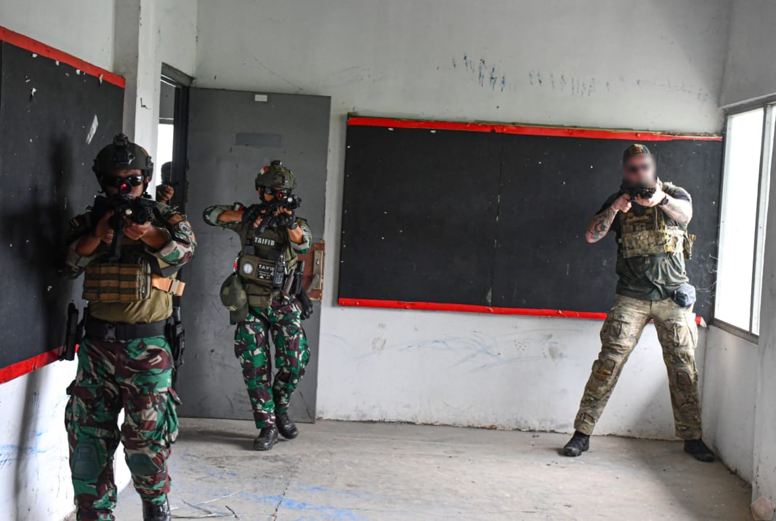 Aksi Prajurit Yontaifib 1 Marinir Dengan Marsoc Berlatih Close Quarters ...